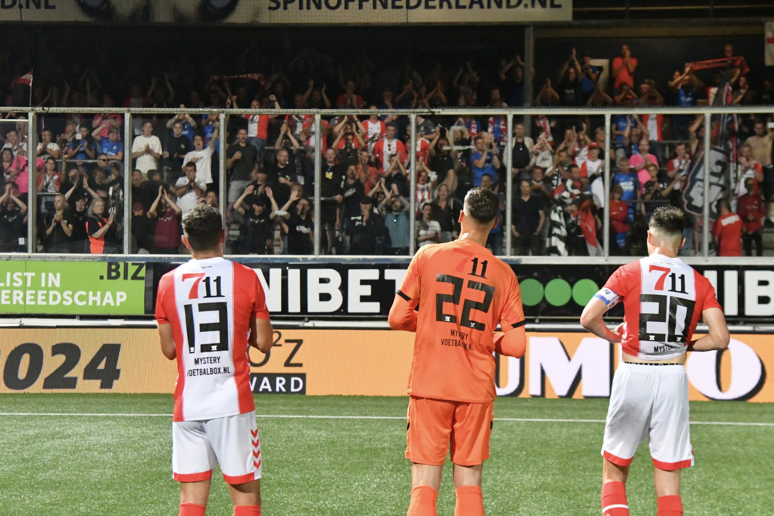 Cambuur diep in de blessuretijd naast Emmen - FC Emmen