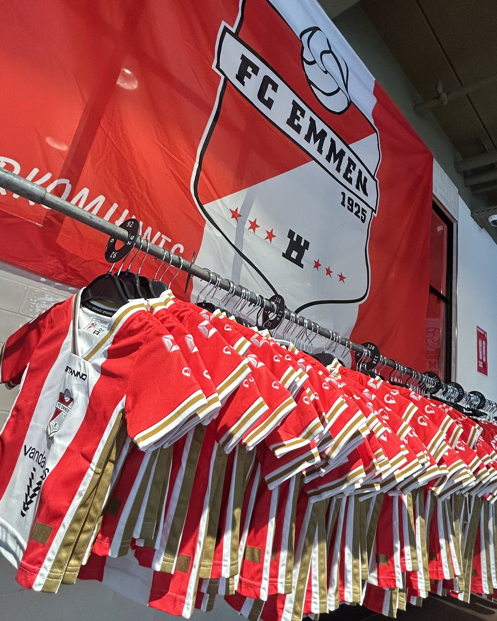 Openingstijden Pop-up Store - FC Emmen